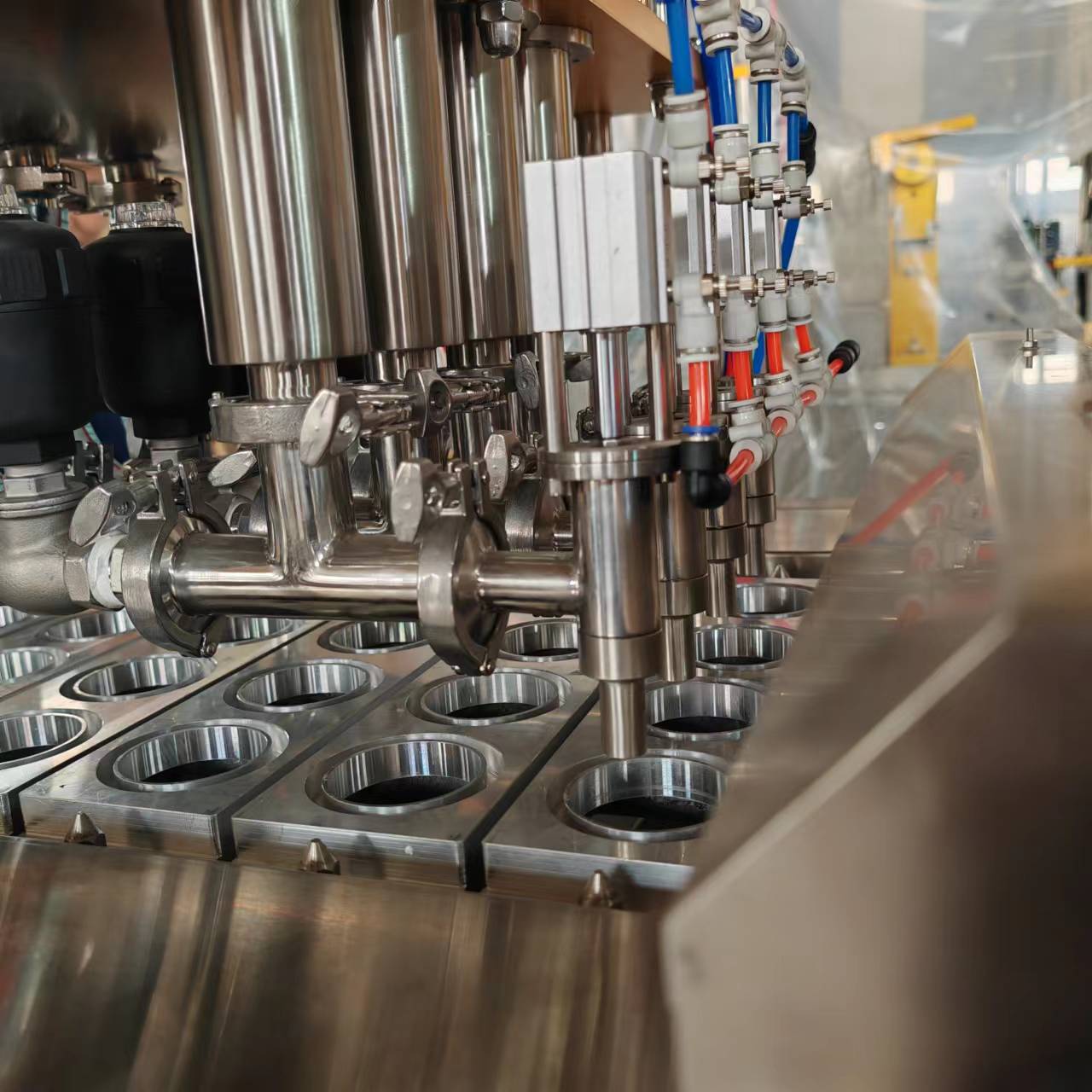 Gas Flushing Vacuum Paste Sauce Jam Cup Filling Sealing Machine from ...